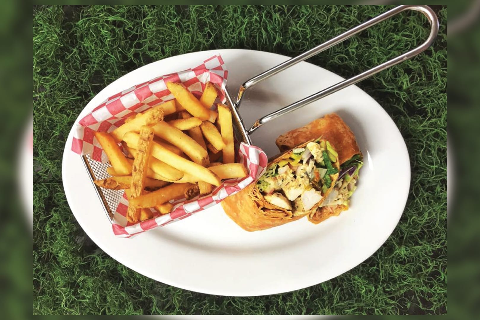 Sharkeez Bar & Grill | Cityplugged Cayman